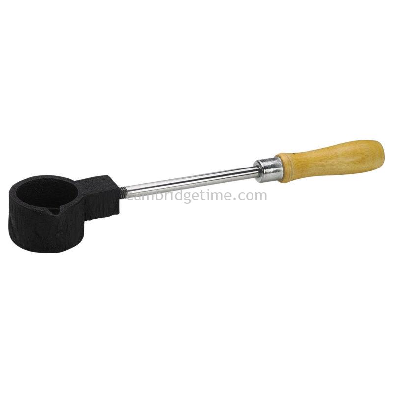 Cast Iron Melting Pot with Wooden Handle – Cambridge Time Spares